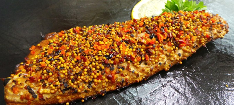 Geräucherte Makrelen, mit wohlschmeckendem, roséfarbenen Fleisch ...